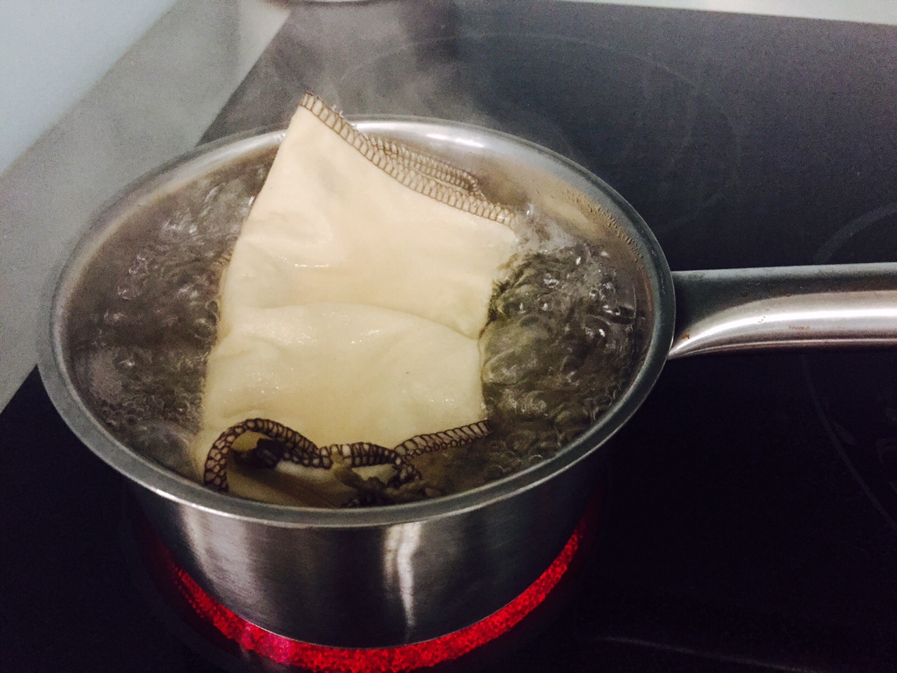 Gift Lab: How to Stay Cool & Caffeinated with Cold Brew Coffee -The Goods