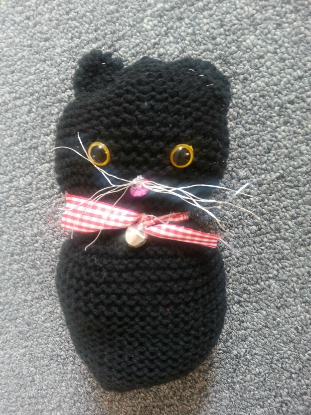 Gift Lab: Learning How to Knit with the Knitty Kitty -The Goods