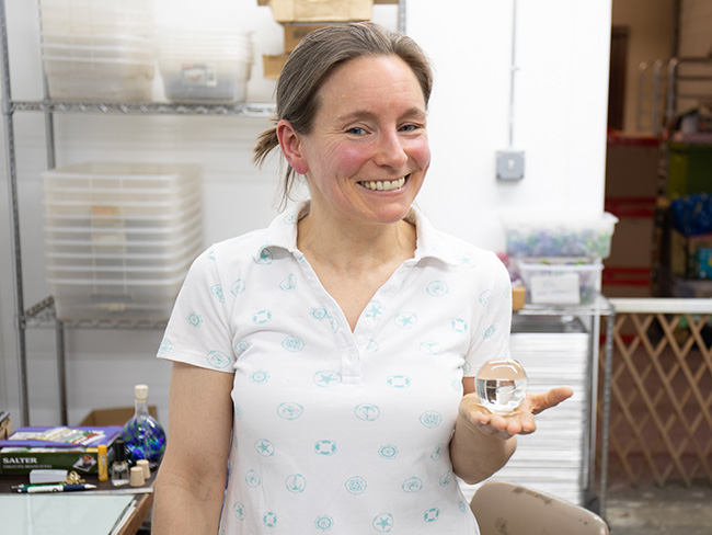 Inside the Artist’s Studio with Glass Artist Jill Davis – The Goods