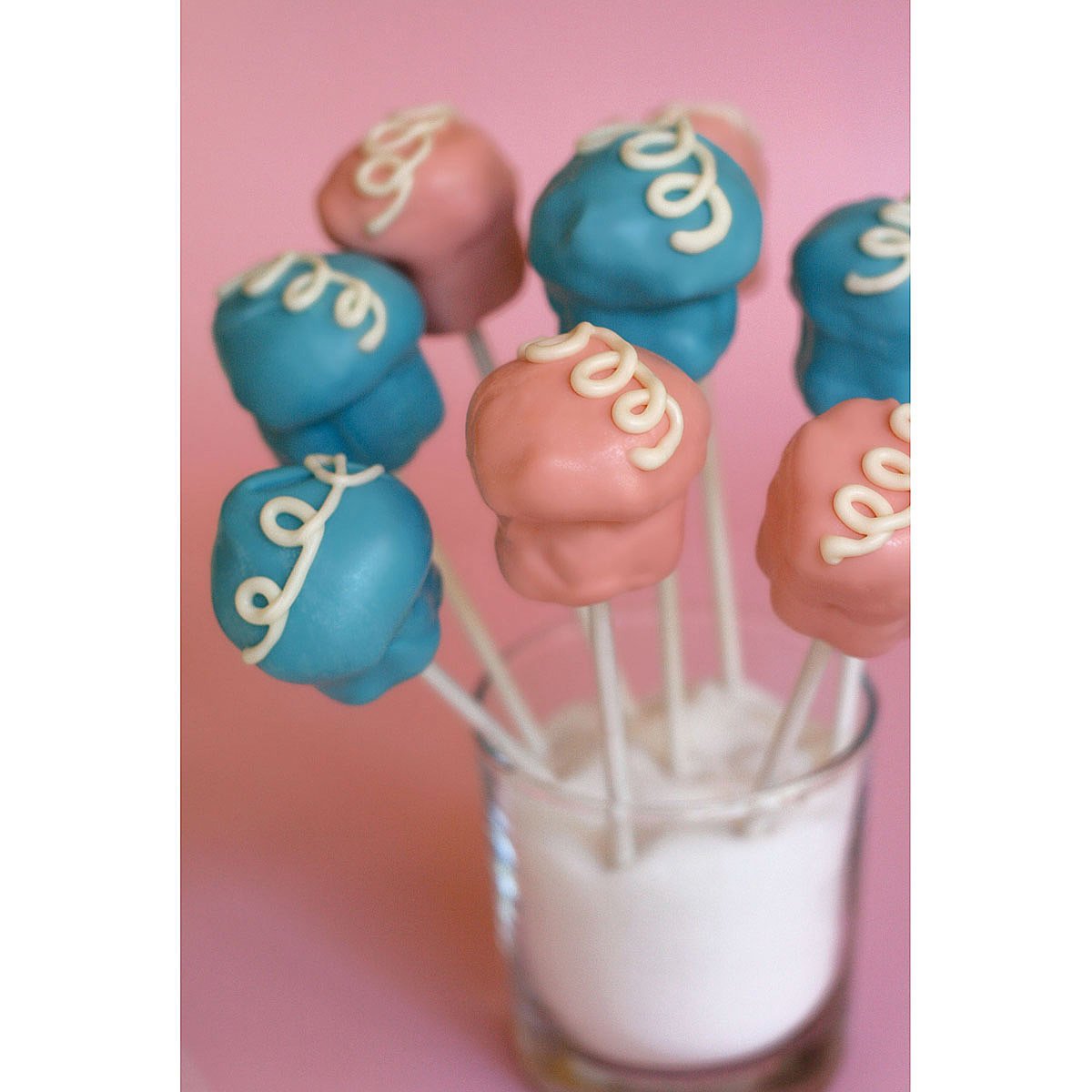 Cake Pops Kit | cakepop, cake bites | UncommonGoods